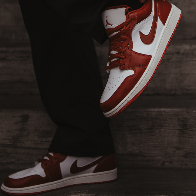 Buzz Sneaker Station | Buzz - Online Shop