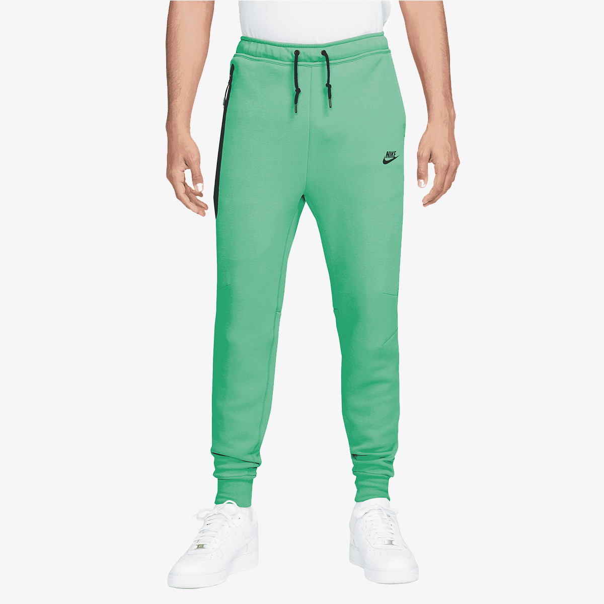 Nike Sportswear Tech Fleece | Buzz Sneakers